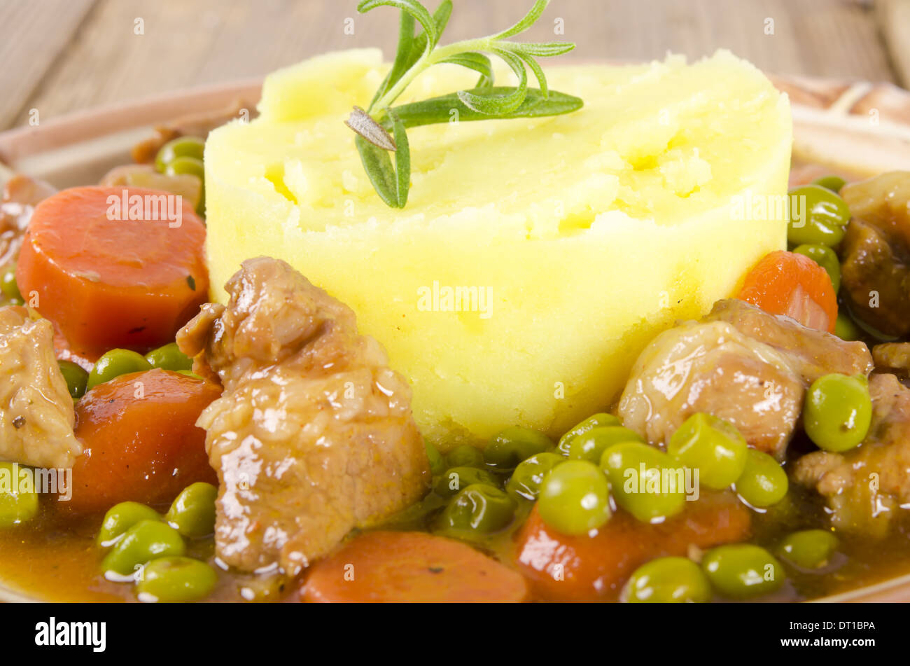 Beef fricassee hi-res stock photography and images - Alamy