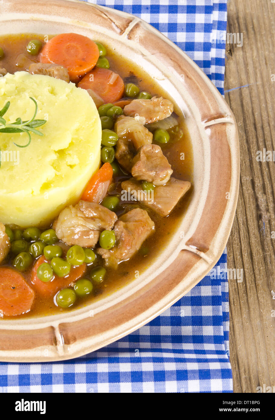 Beef fricassee hi-res stock photography and images - Alamy