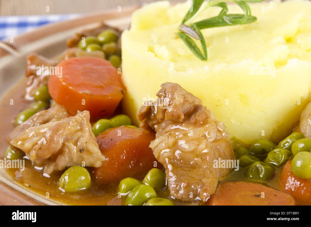 Beef fricassee hi-res stock photography and images - Alamy