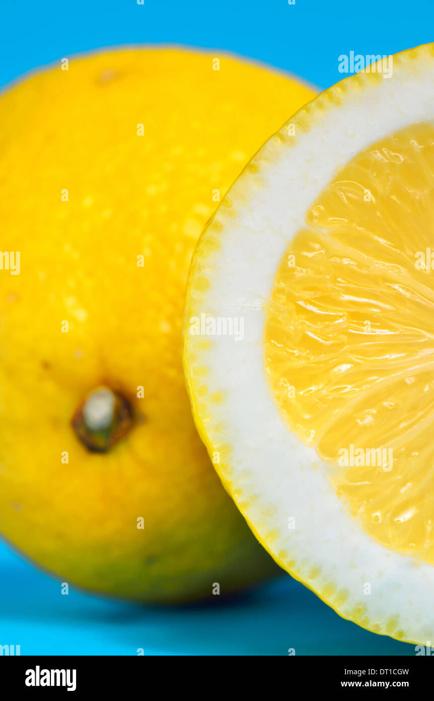 Lemon cross section isolated hi-res stock photography and images - Alamy