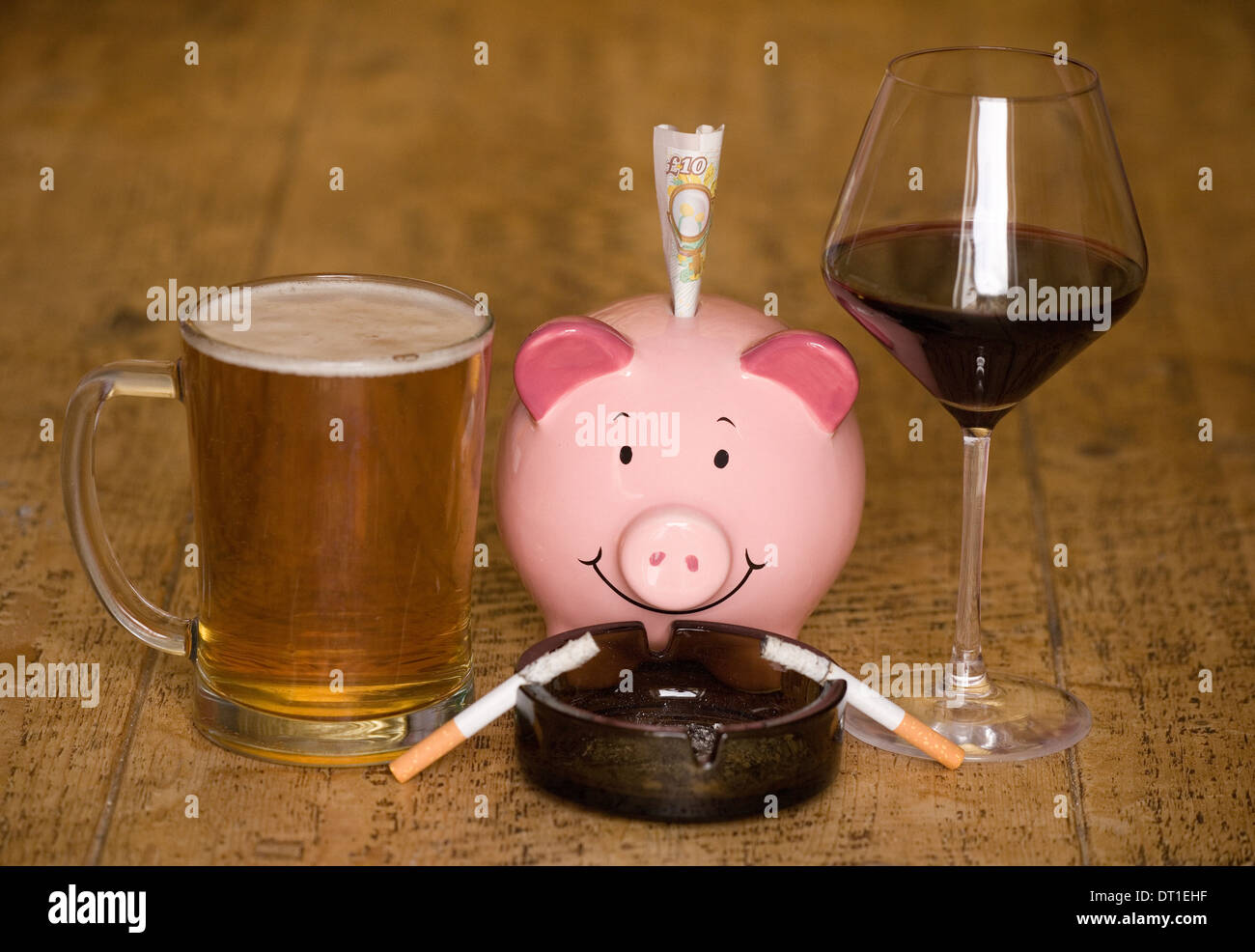 Cigarettes alcohol hi-res stock photography and images - Alamy