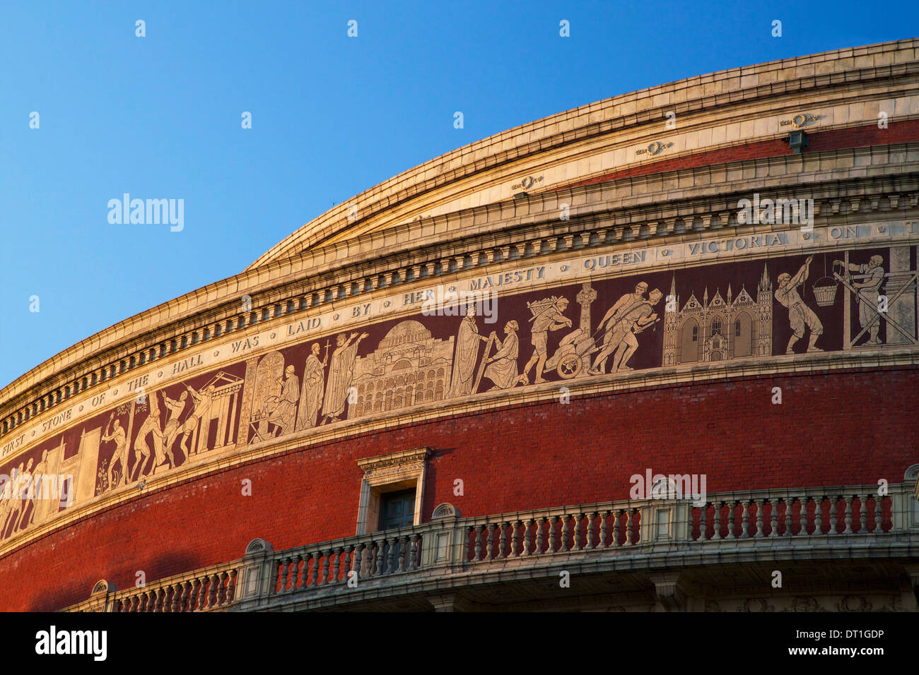 Royal albert hall exterior detail hi-res stock photography and images ...