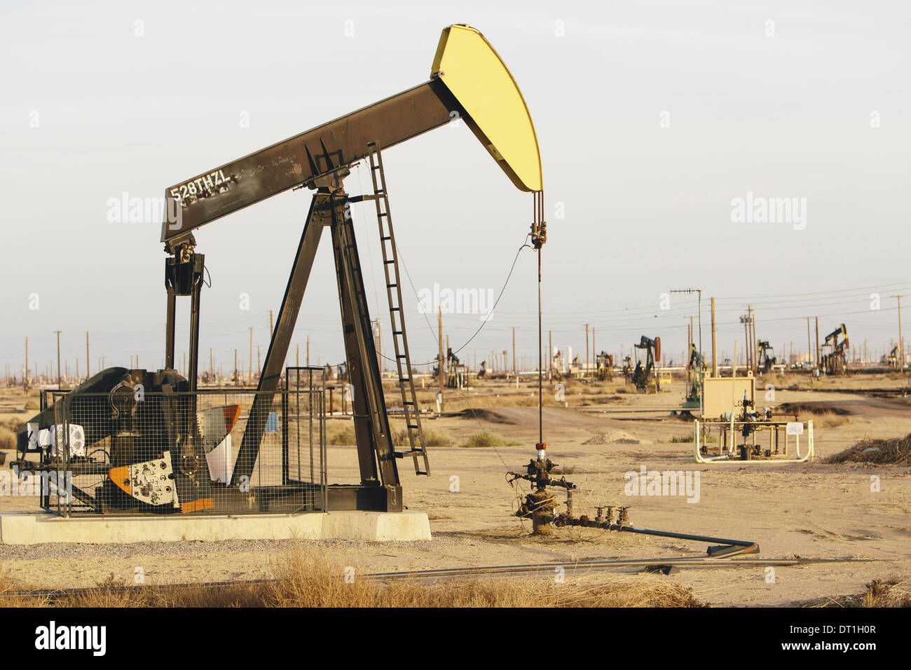 Oil rigs in the Midway-Sunset oil fields the largest in California ...