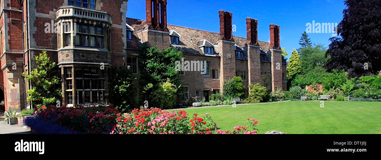 Cambridge brick buildings hi-res stock photography and images - Alamy