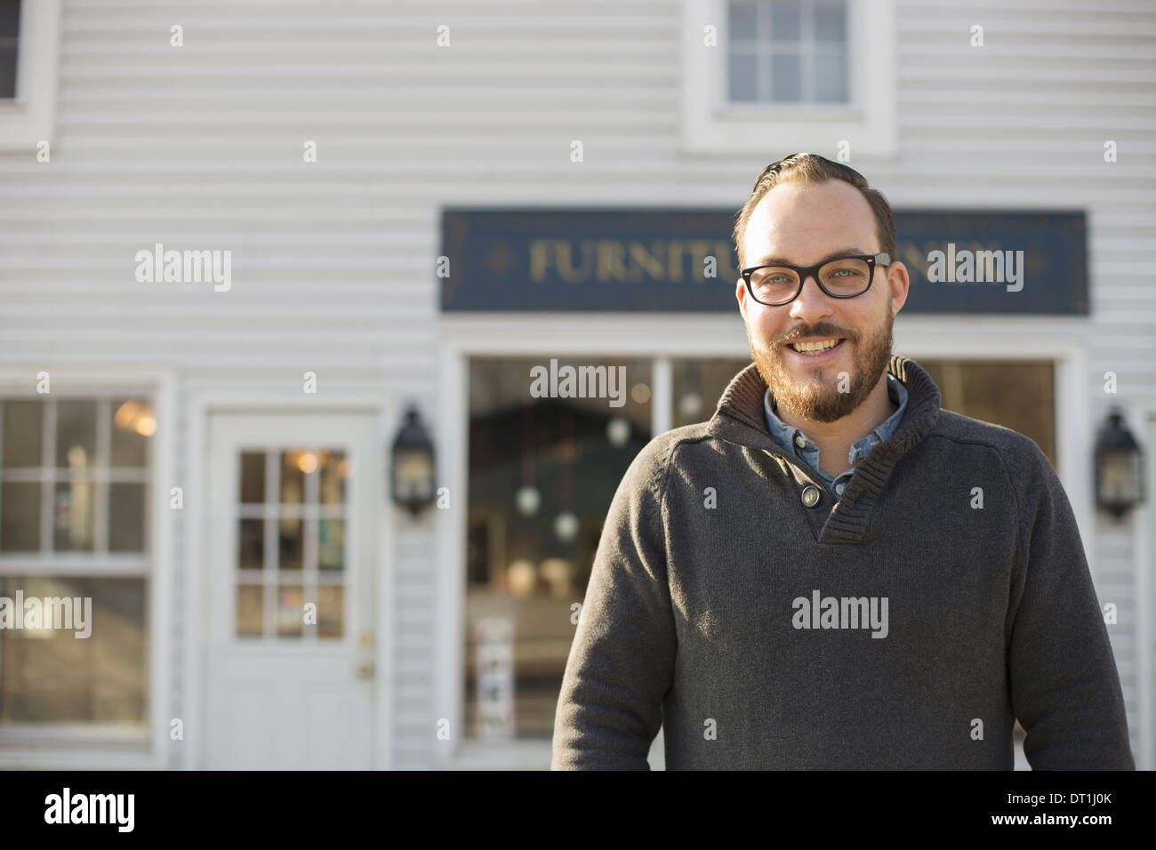 Antique store exterior hi-res stock photography and images - Alamy