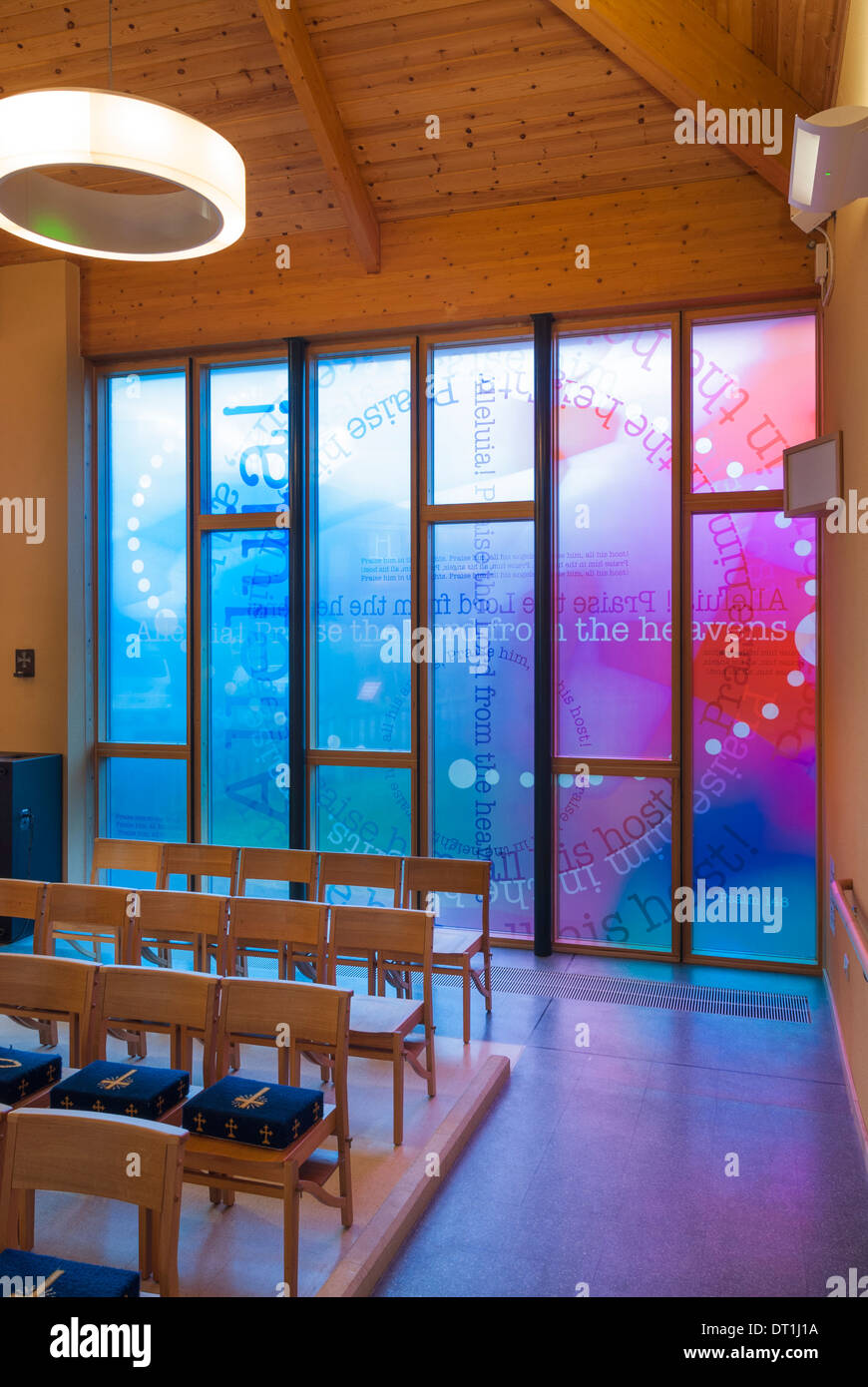 Sacred heart stained glass hi-res stock photography and images - Alamy