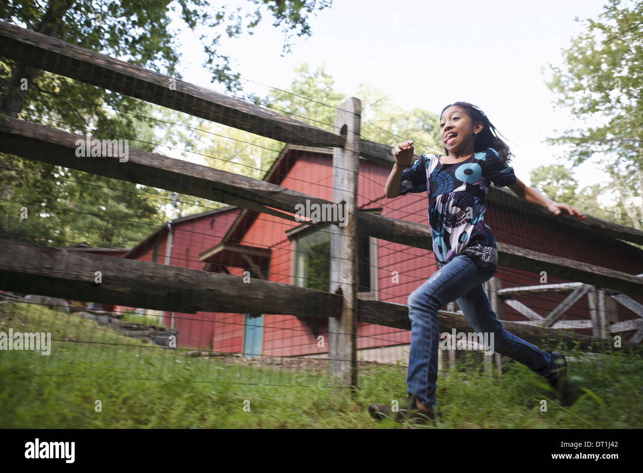 Girl usa farm hi-res stock photography and images - Alamy
