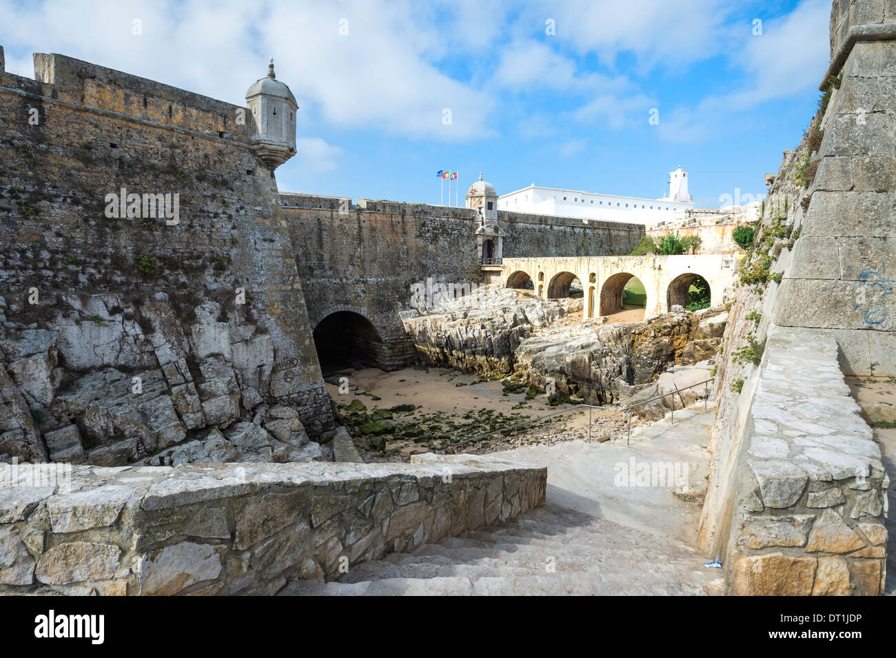 Fortress and the ramparts hi-res stock photography and images - Alamy