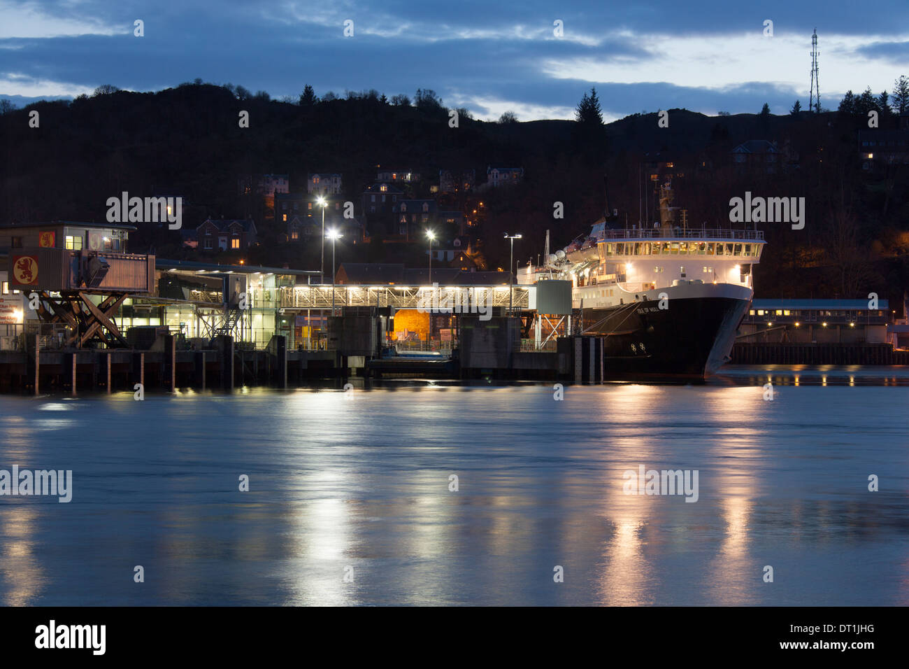 Calmac ferries in oban harbour hi-res stock photography and images - Alamy