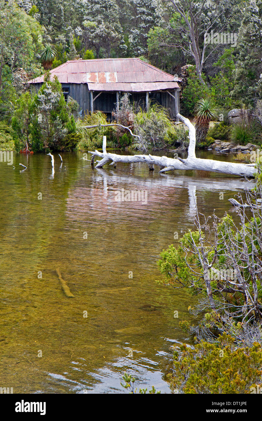 Hut on field hi-res stock photography and images - Alamy