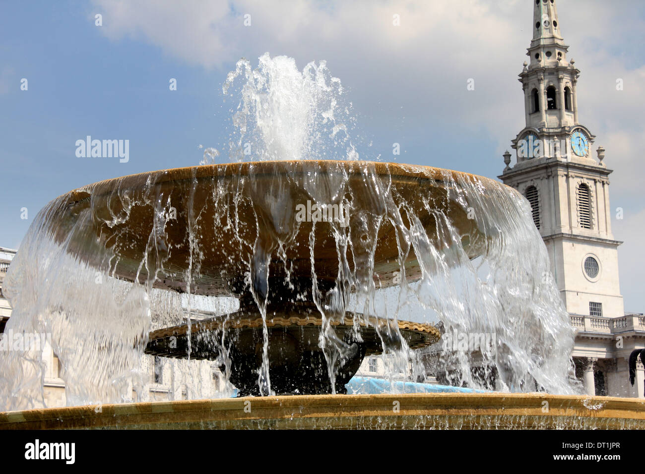 Trafalgar square trafalgar square hi-res stock photography and images ...