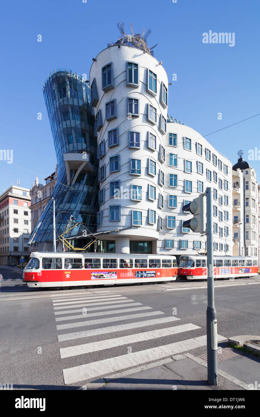 Frank gehry dancing house hi-res stock photography and images - Alamy