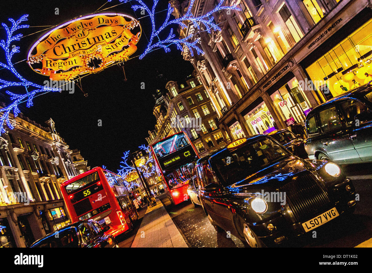 Busy regent street london hi-res stock photography and images - Alamy