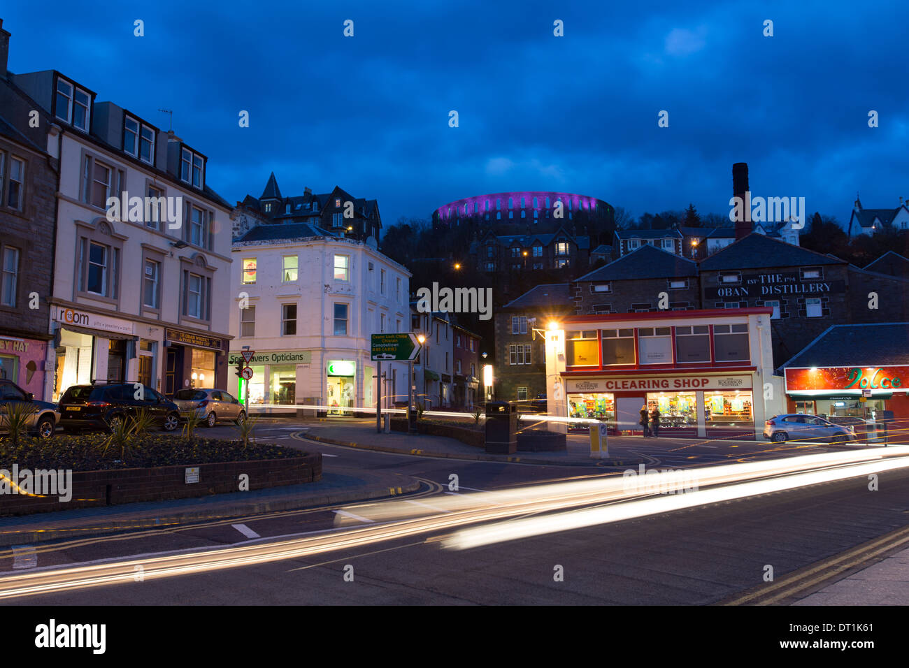 Town of Oban, Scotland. Night view of Oban harbour with George Street ...