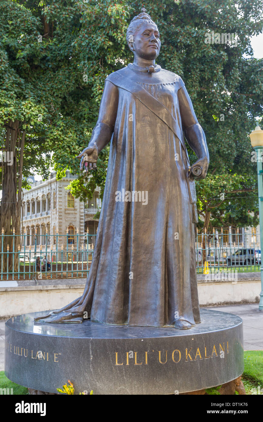 Queen Liliuokalani Statue