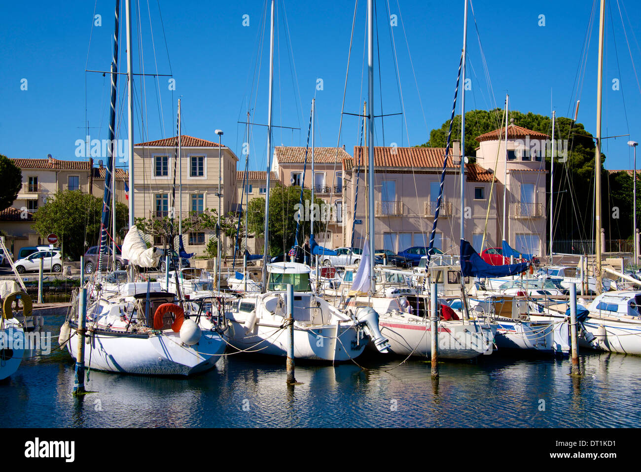Bouzigues hi-res stock photography and images - Alamy