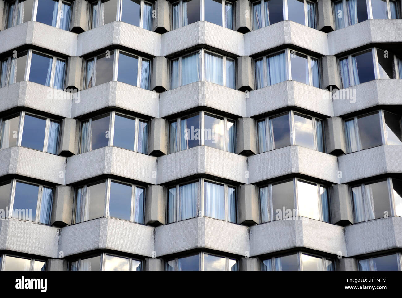 Building fascia hi-res stock photography and images - Alamy