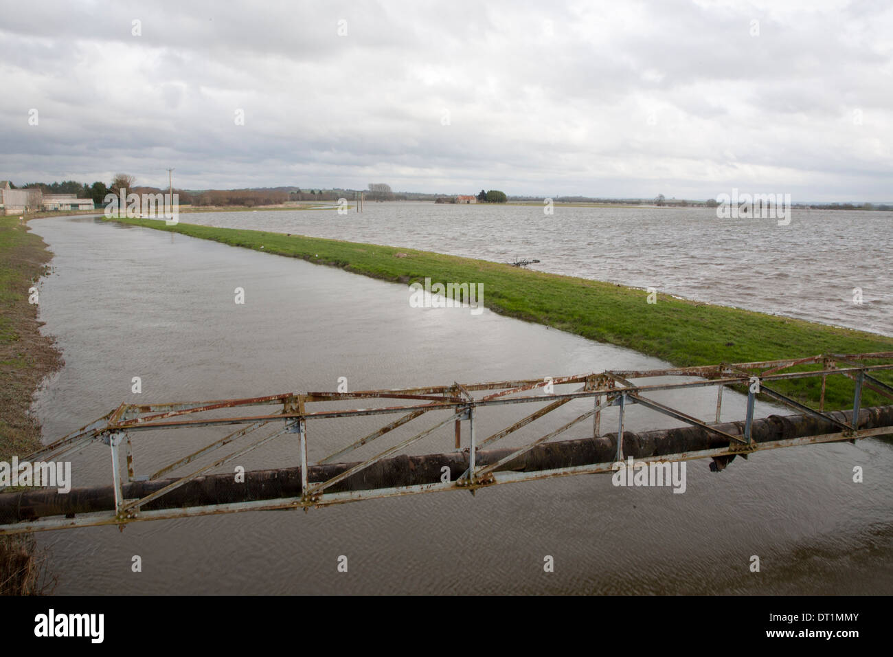 River Yeo floodplain water near Huish Episcopi, Langport, Somerset ...