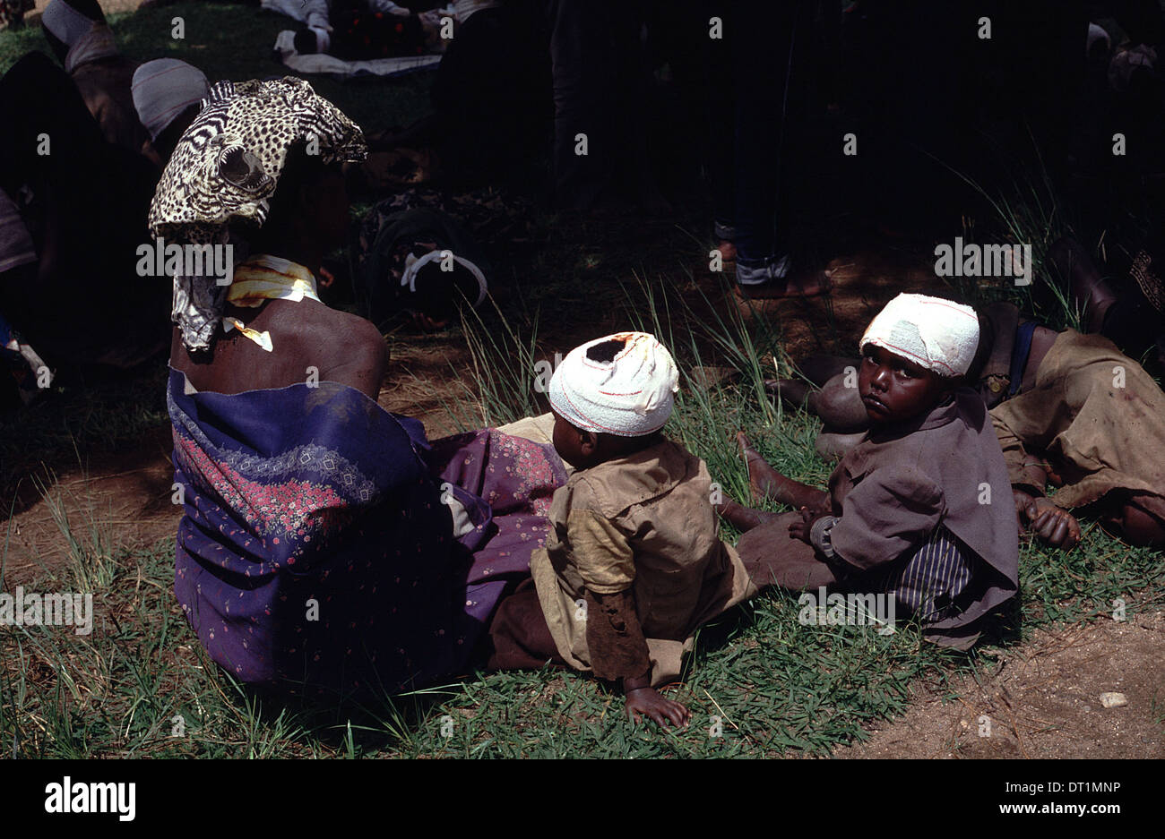 Rwandan refugees in Burundi April 1994 Stock Photo - Alamy