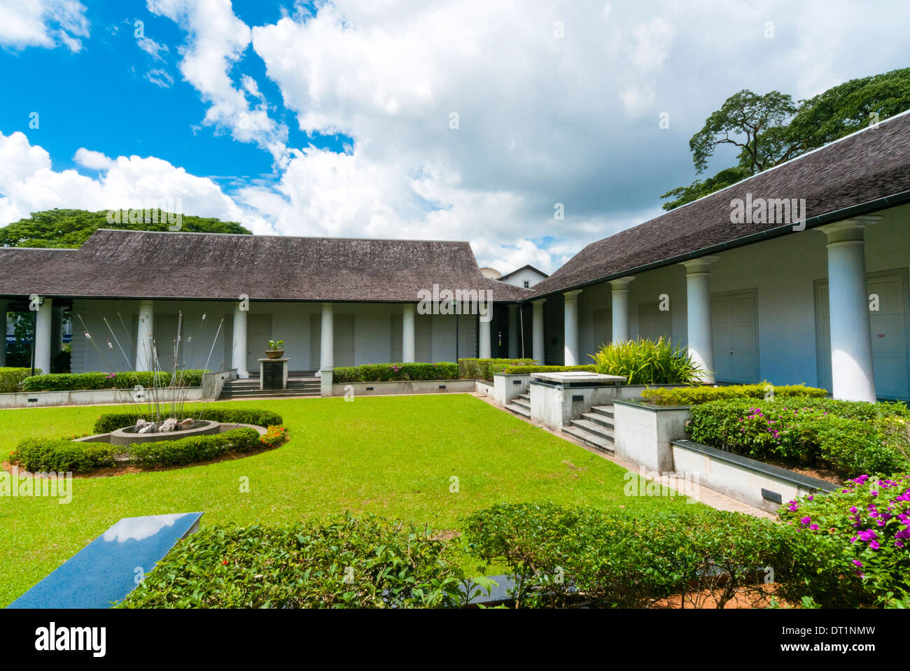 Kuching sarawak courthouse hi-res stock photography and images - Alamy