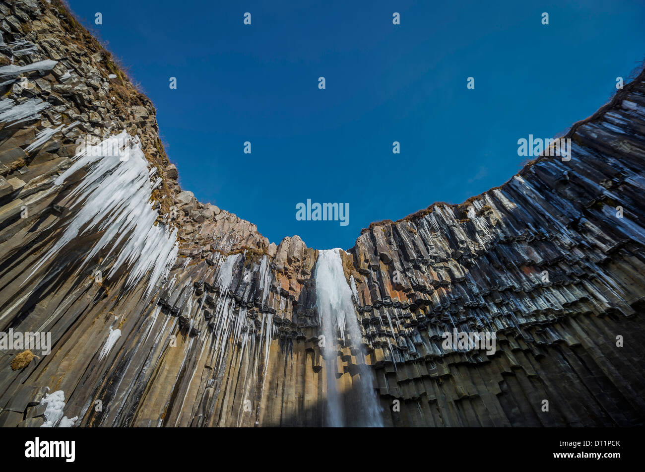Black basalt columns hi-res stock photography and images - Alamy