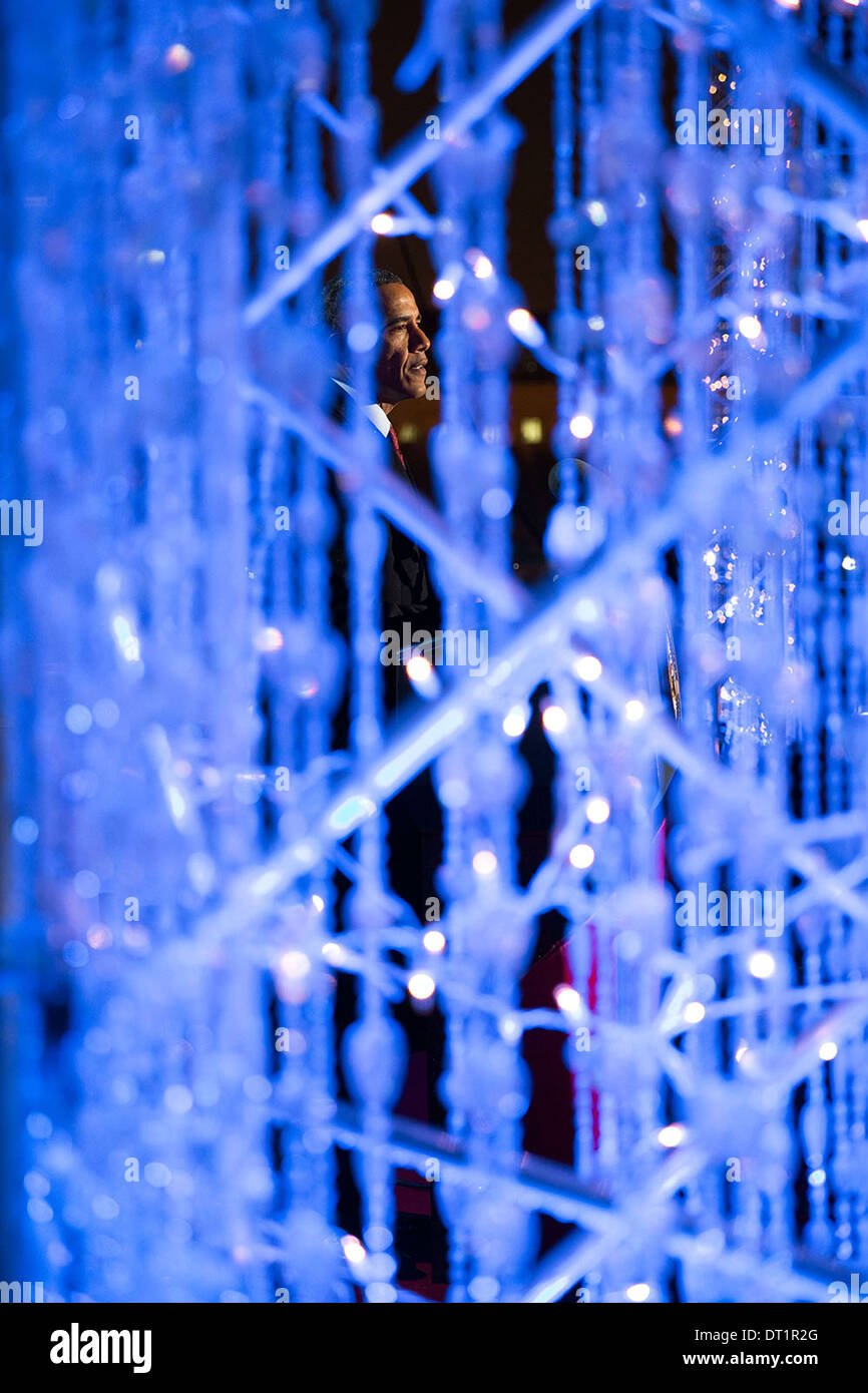 During tree lighting ceremony hi-res stock photography and images - Alamy