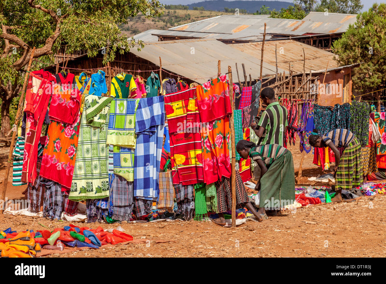 Konso clothes hi-res stock photography and images - Alamy