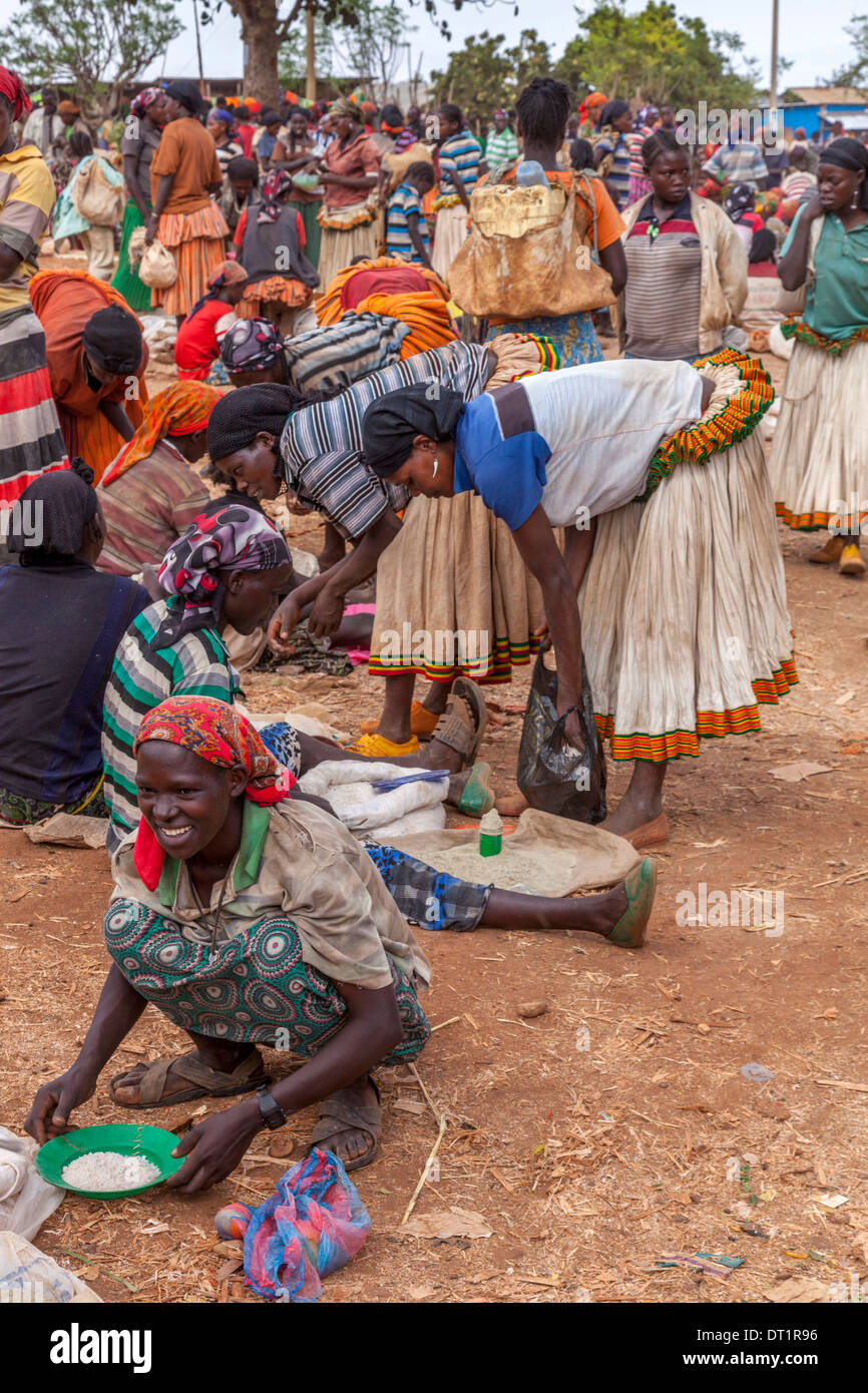 Fasha Market, Konso Region, Ethiopia Stock Photo - Alamy