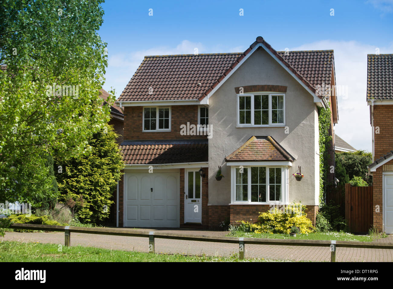 1990s detached house hi-res stock photography and images - Alamy