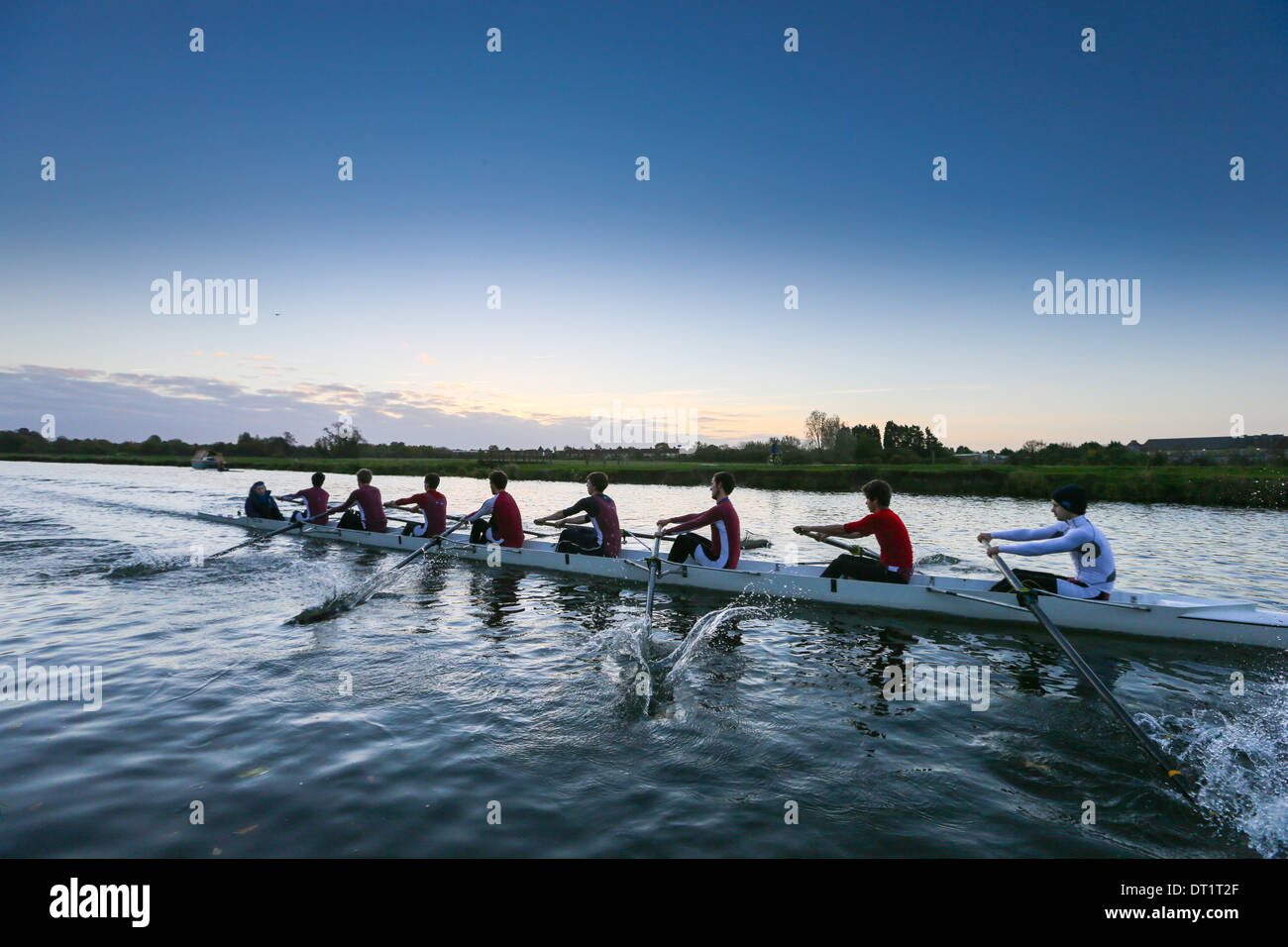 Female rowing cambridge hi-res stock photography and images - Alamy