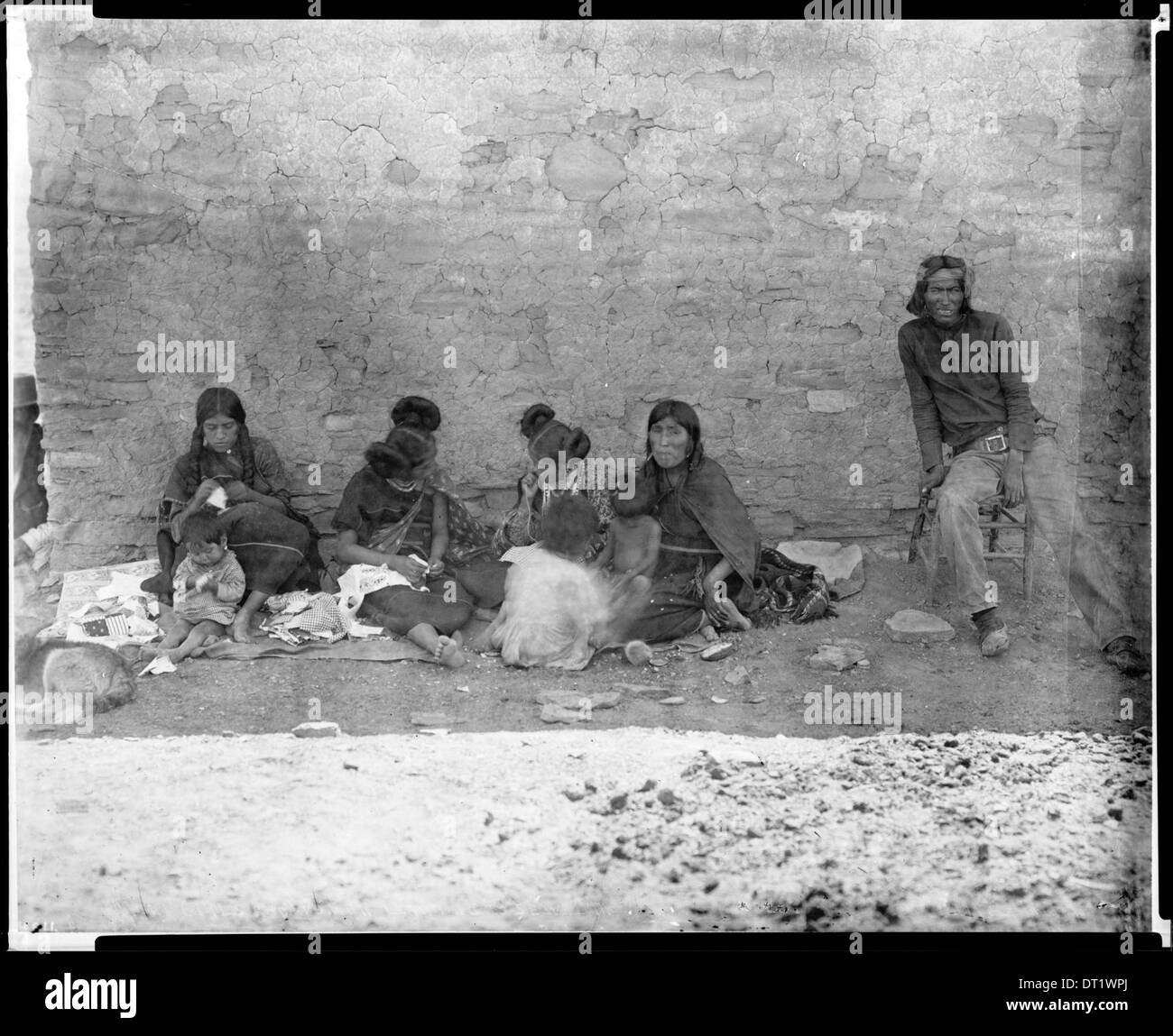 Hopi girls hi-res stock photography and images - Alamy