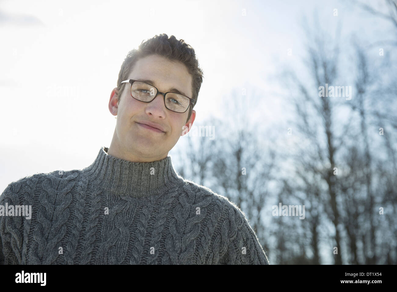 Wearing a jumper hi-res stock photography and images - Alamy