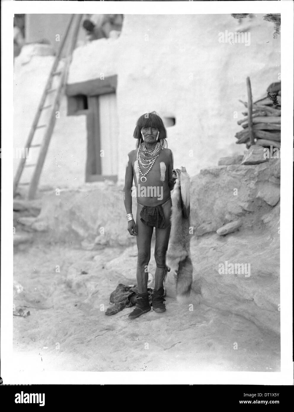 Hopi snake priest Black and White Stock Photos & Images - Alamy