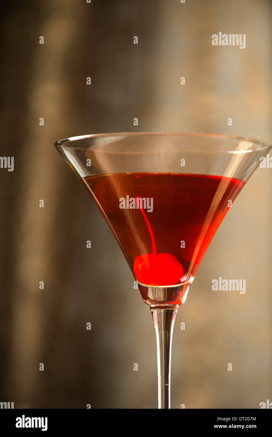 Manhattan cocktail hi-res stock photography and images - Alamy