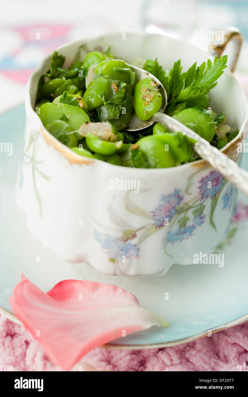 Fava bean leaf hi-res stock photography and images - Alamy