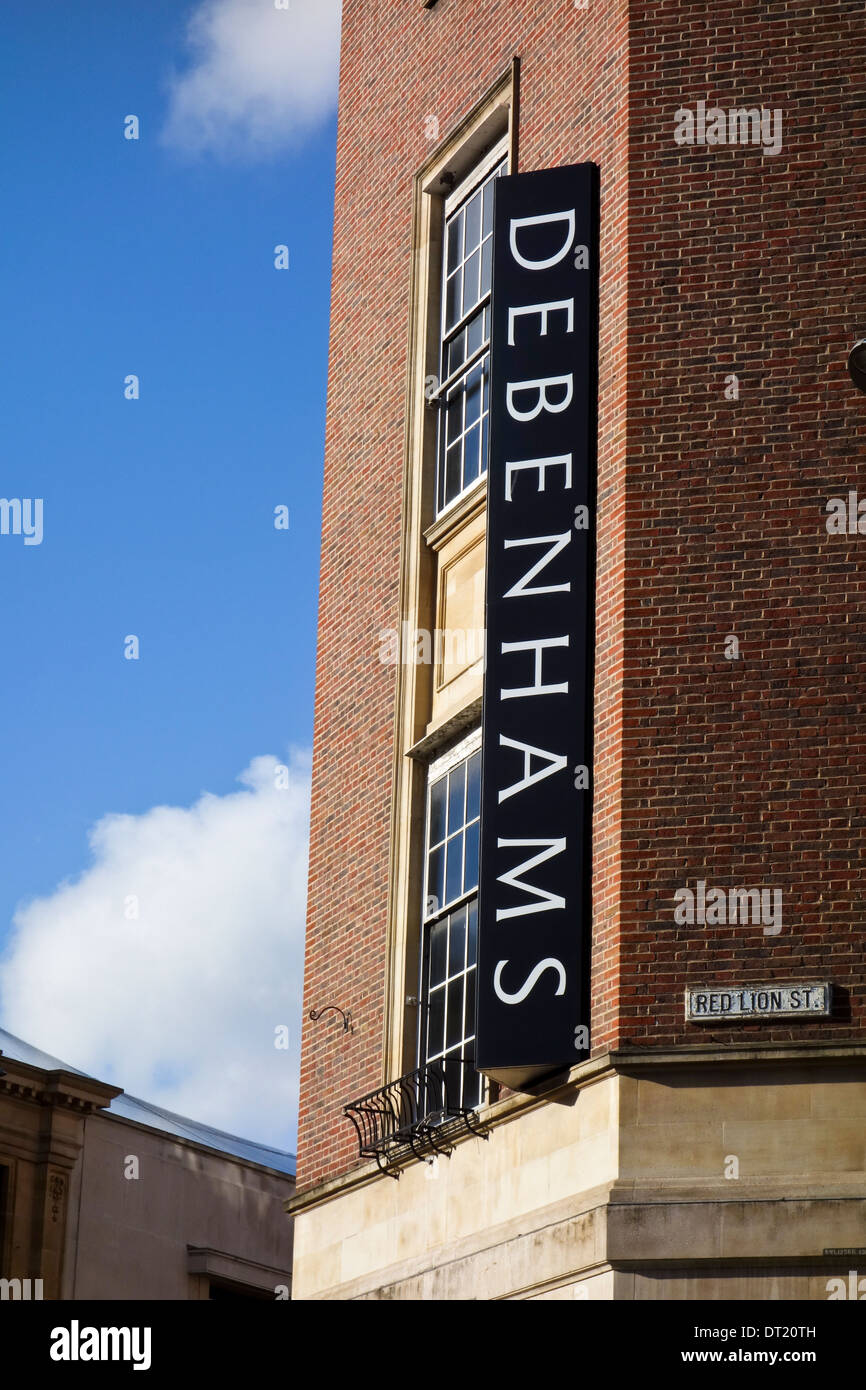 Debenhams sign hi-res stock photography and images - Alamy