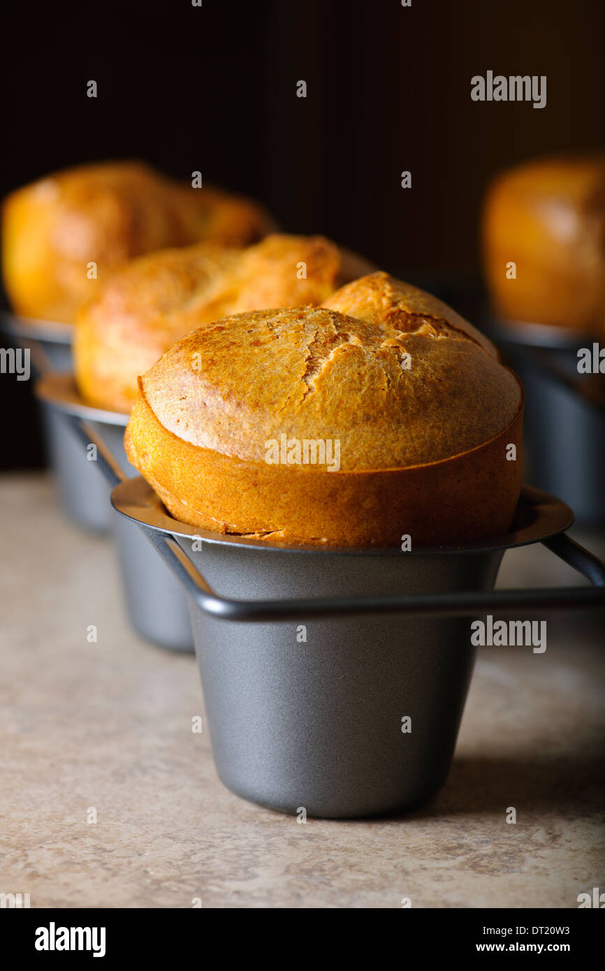 Popover bread hi-res stock photography and images - Alamy