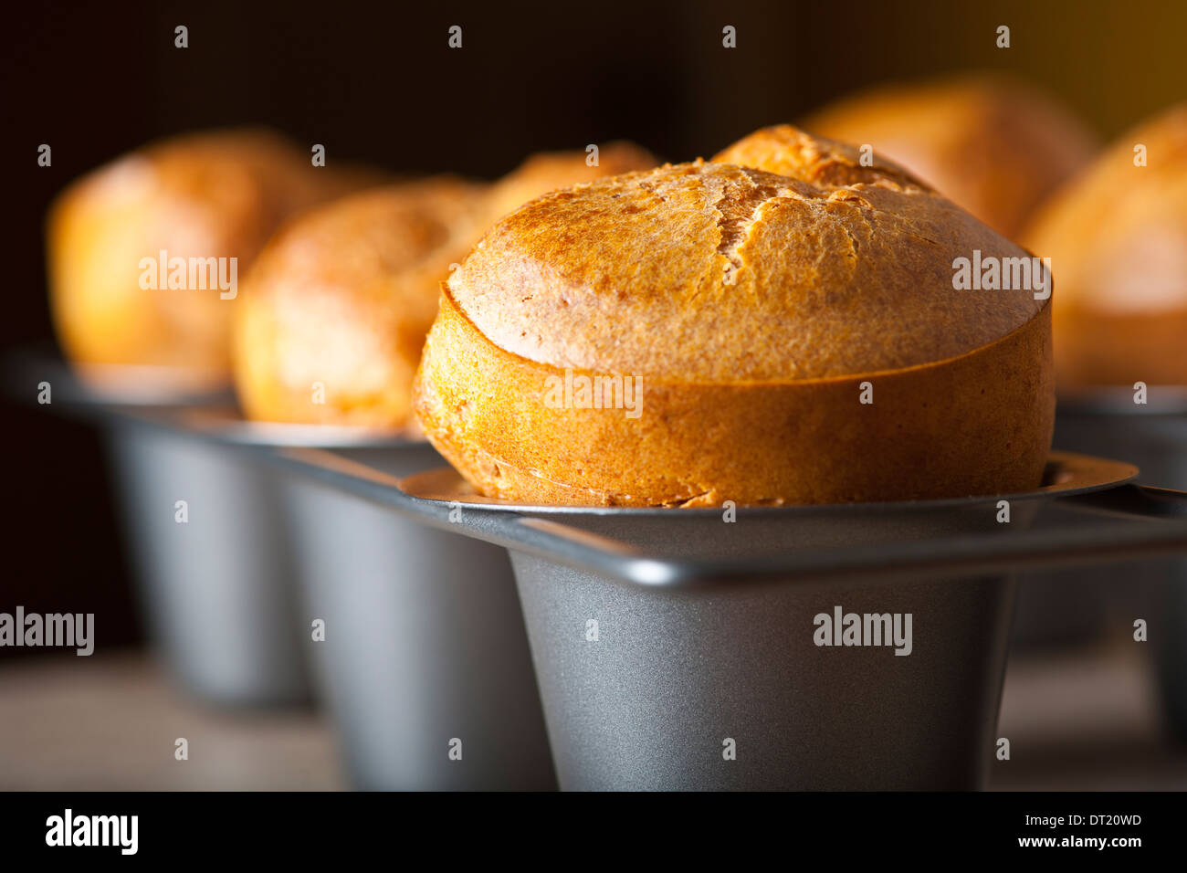 Popover bread hi-res stock photography and images - Alamy