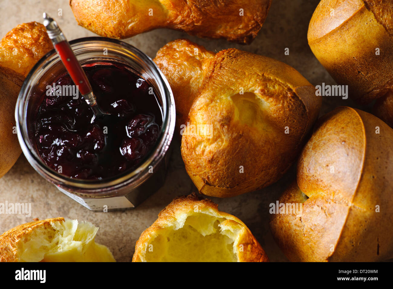 Popovers hi-res stock photography and images - Alamy