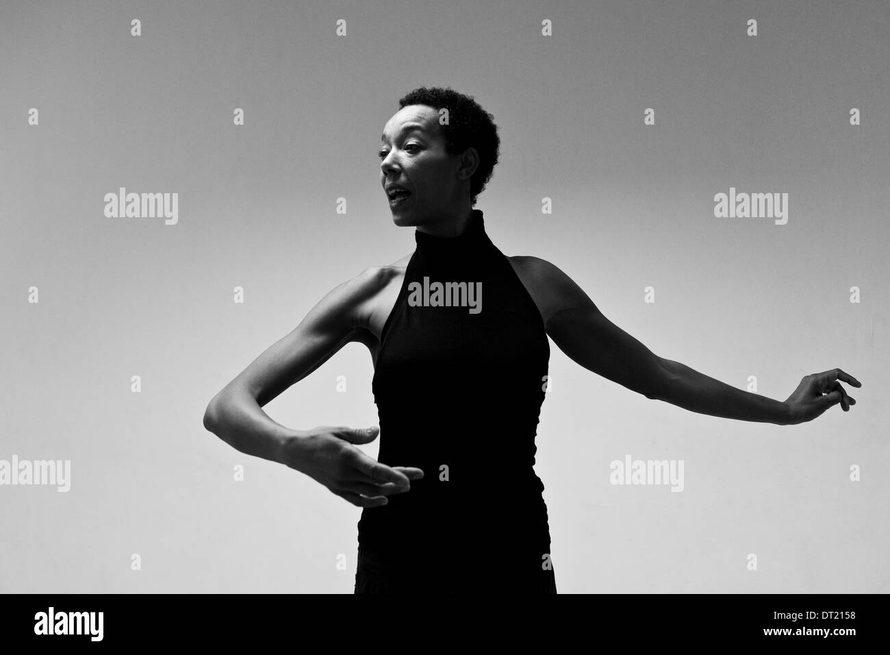 African dancers art Black and White Stock Photos & Images - Alamy