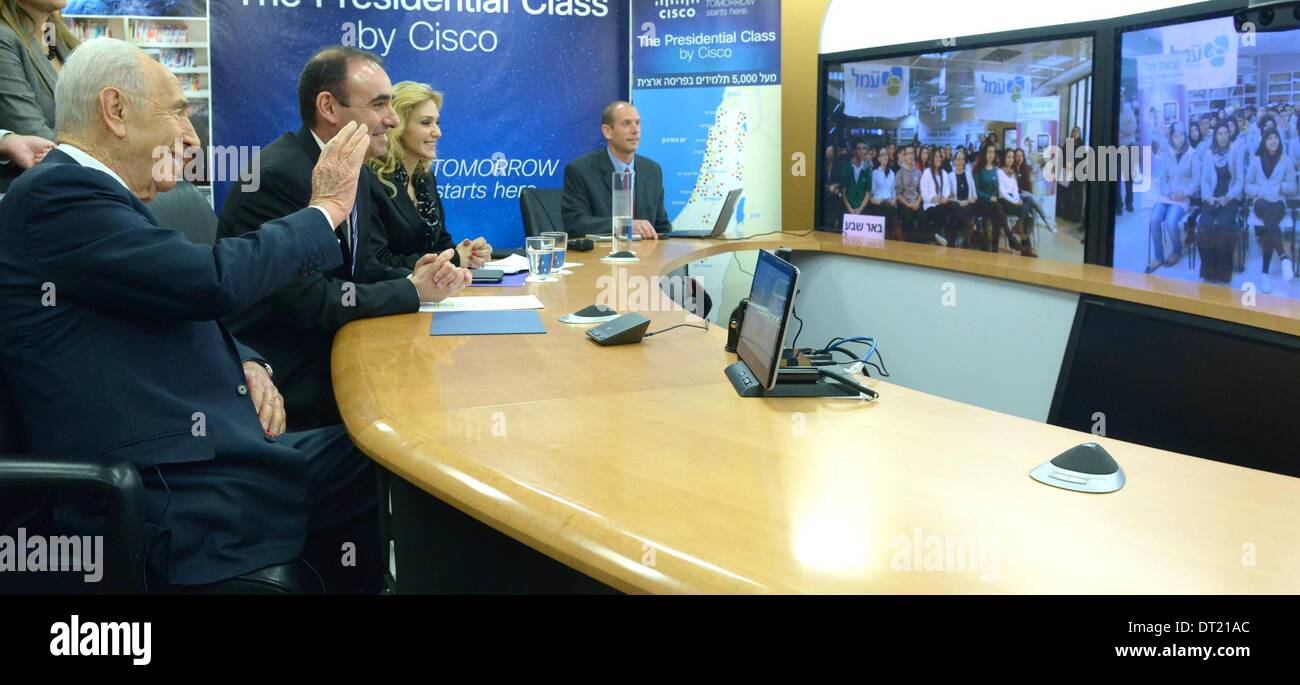 (140206) -- NETANYA (ISRAEL), Feb. 6, 2014 (Xinhua) -- Israeli ...