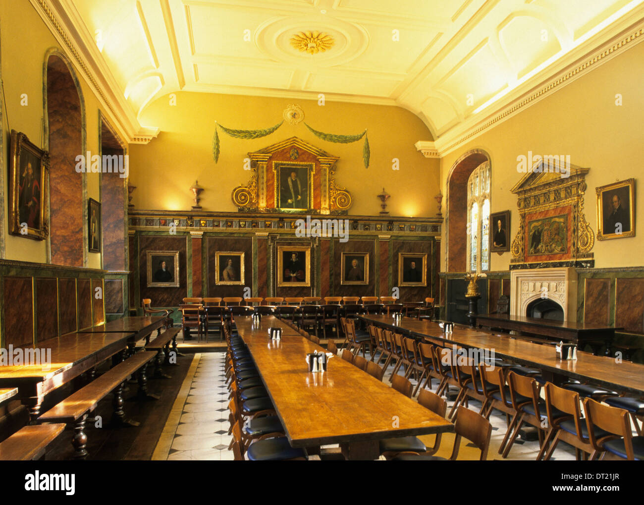 Dining hall trinity college hi-res stock photography and images - Alamy