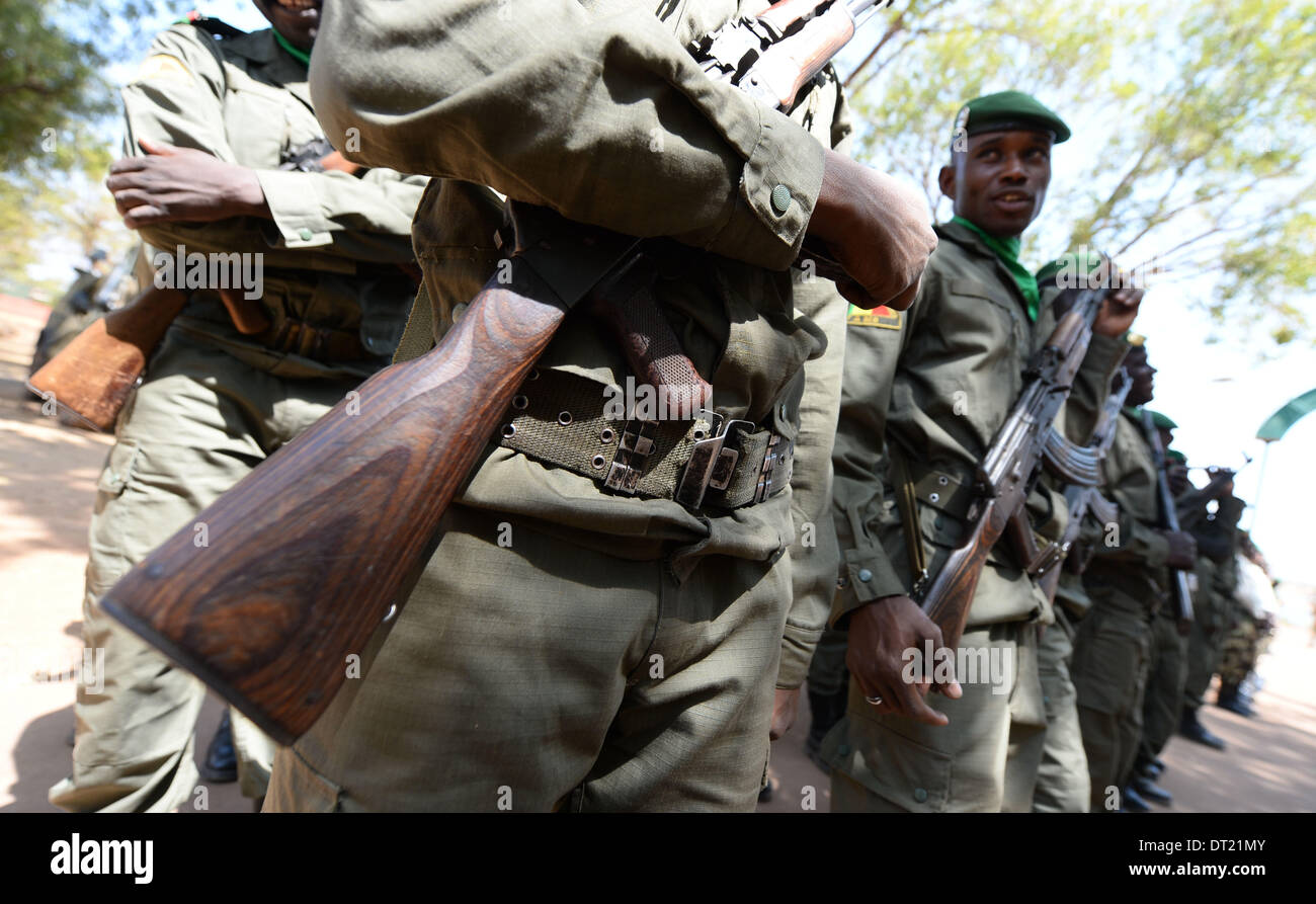 Koulikoro, Mali. 06th Feb, 2014. Soldiers of the Malian army are ...