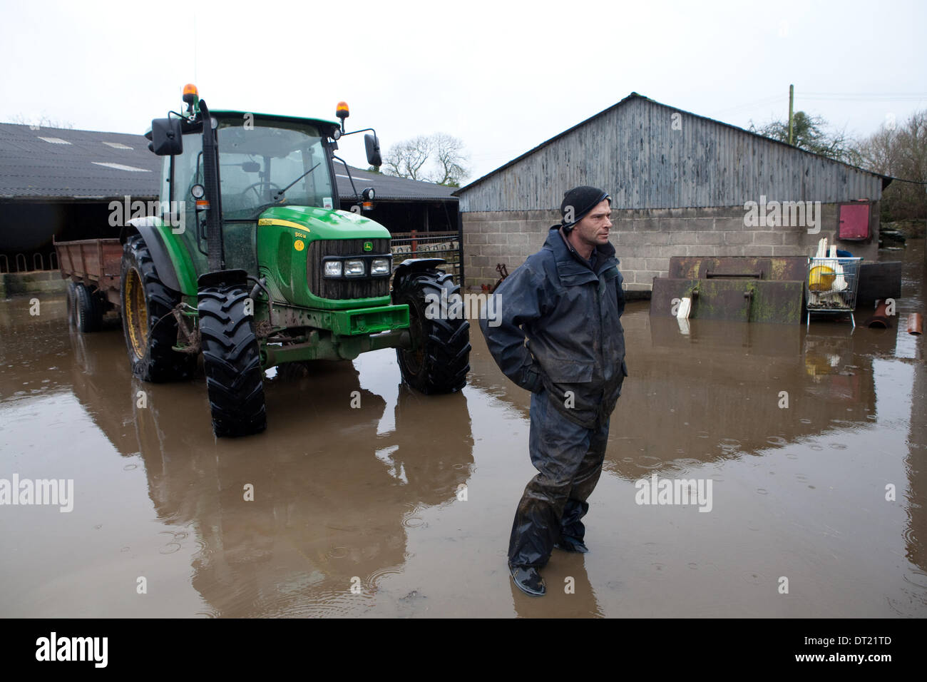 6th February 2014. The evacuation of West Yeo Farm in Moorlands. Local ...
