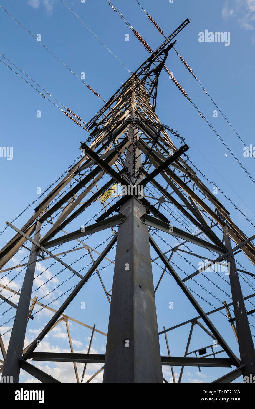Lights pylon hi-res stock photography and images - Alamy