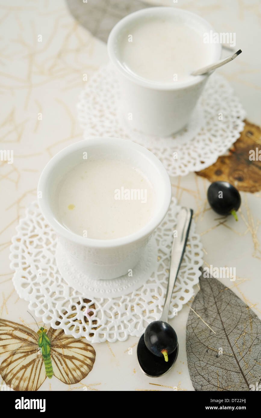 White soup hi-res stock photography and images - Alamy