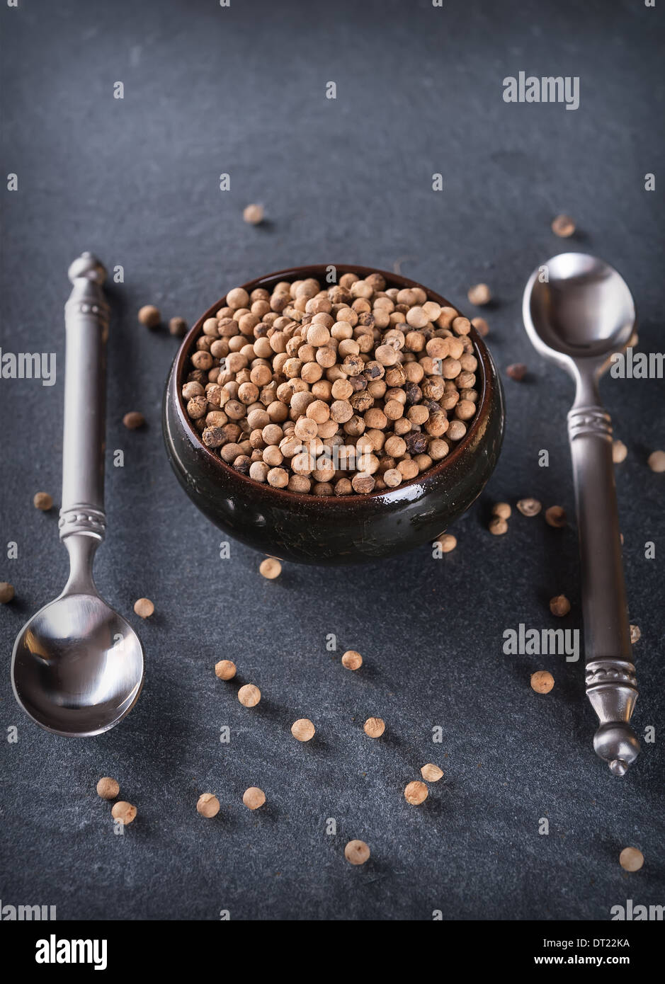 Whole pepper spice white hi-res stock photography and images - Alamy