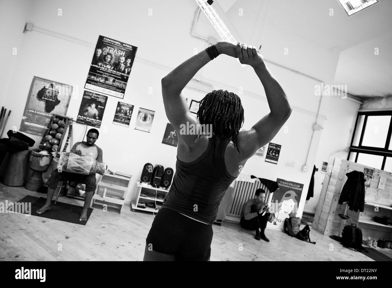 Africans art Black and White Stock Photos & Images - Alamy