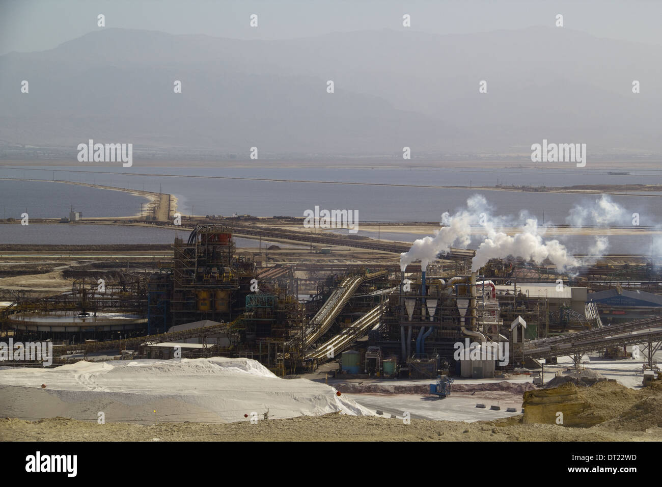 Huge Chemical plant with Fertilizer production ready for transportation ...