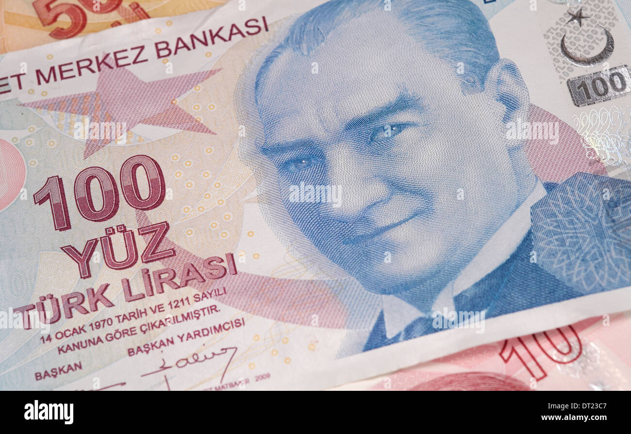 Turkish Currency, A close up of a 100 Lira Note Stock Photo - Alamy